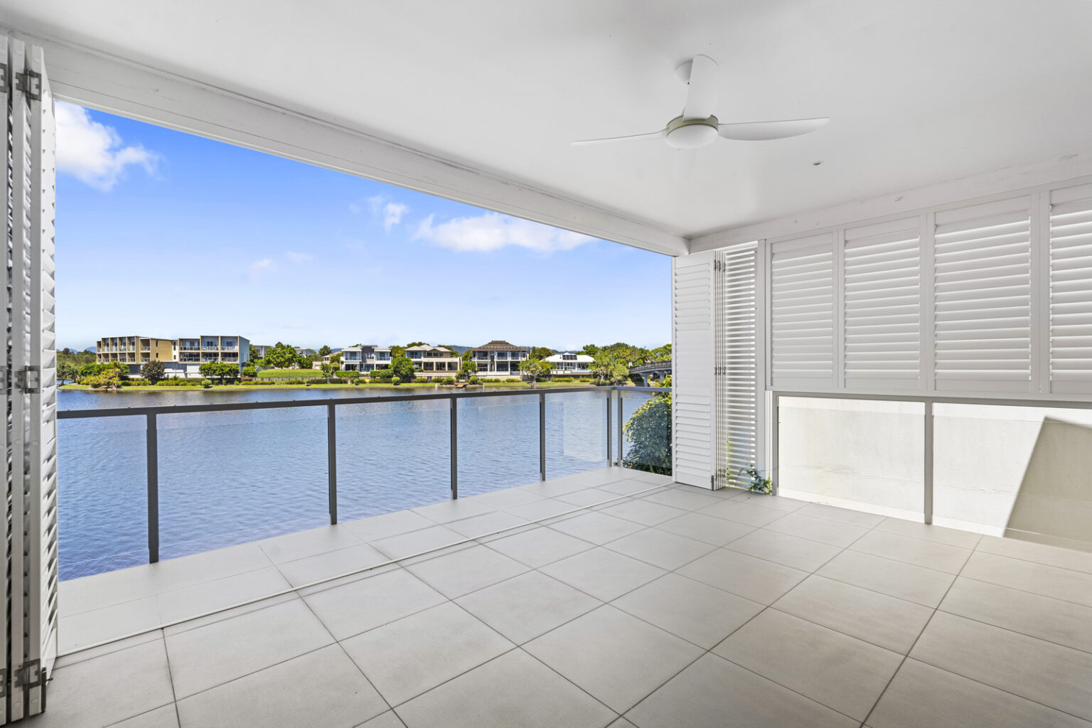 UNDER CONTRACT - Seachange